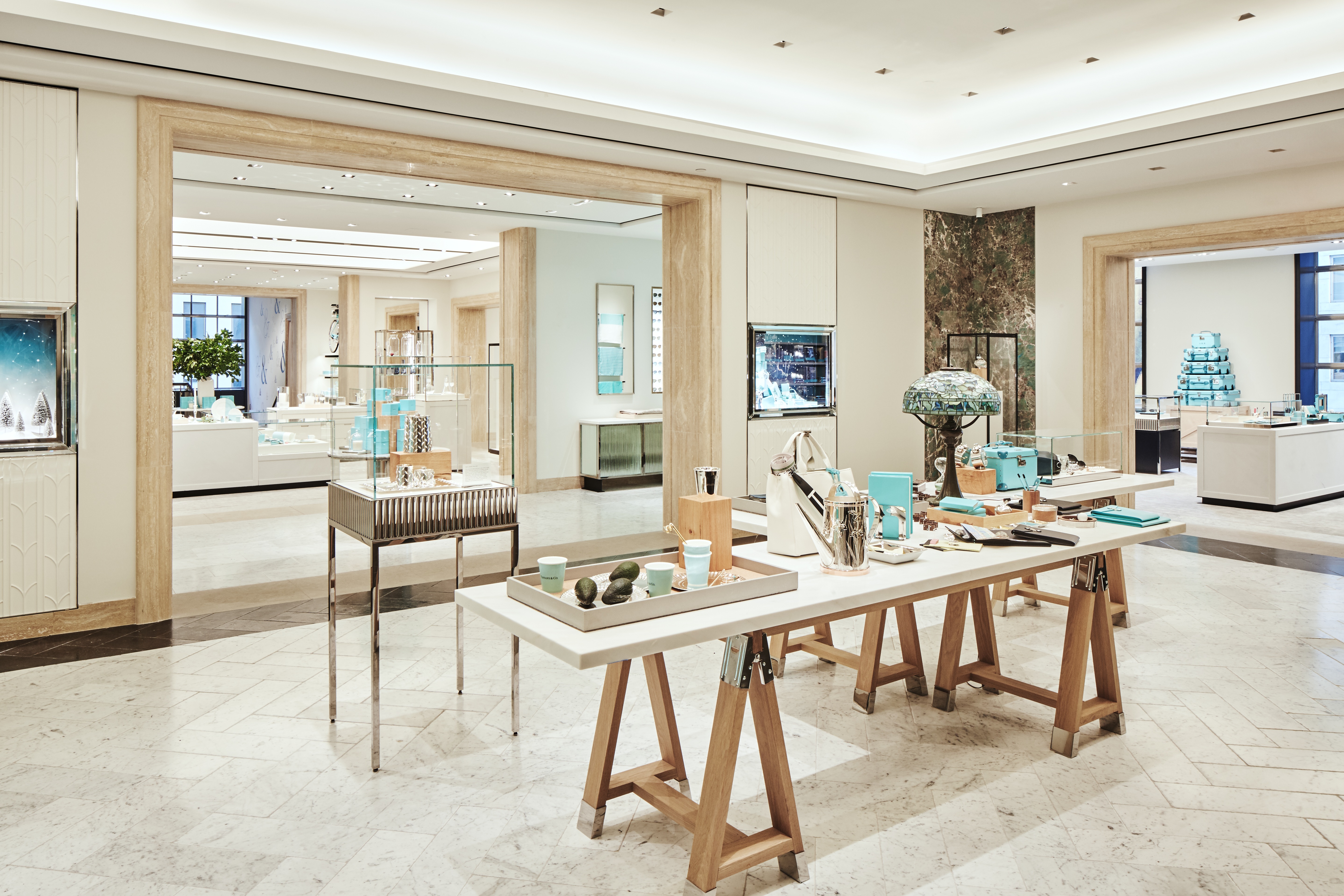 A REAL LIFE “BREAKFAST AT TIFFANY’S”: BLUE BOX CAFÉ IN NEW YORK – THE ...