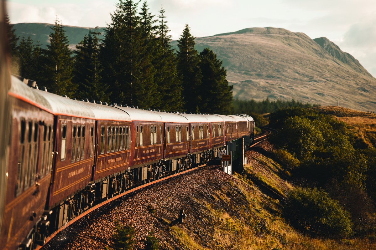 TIME TRAVEL THROUGH SCOTLAND: THE LUXURIOUS TRAIN “BELMOND ROYAL ...