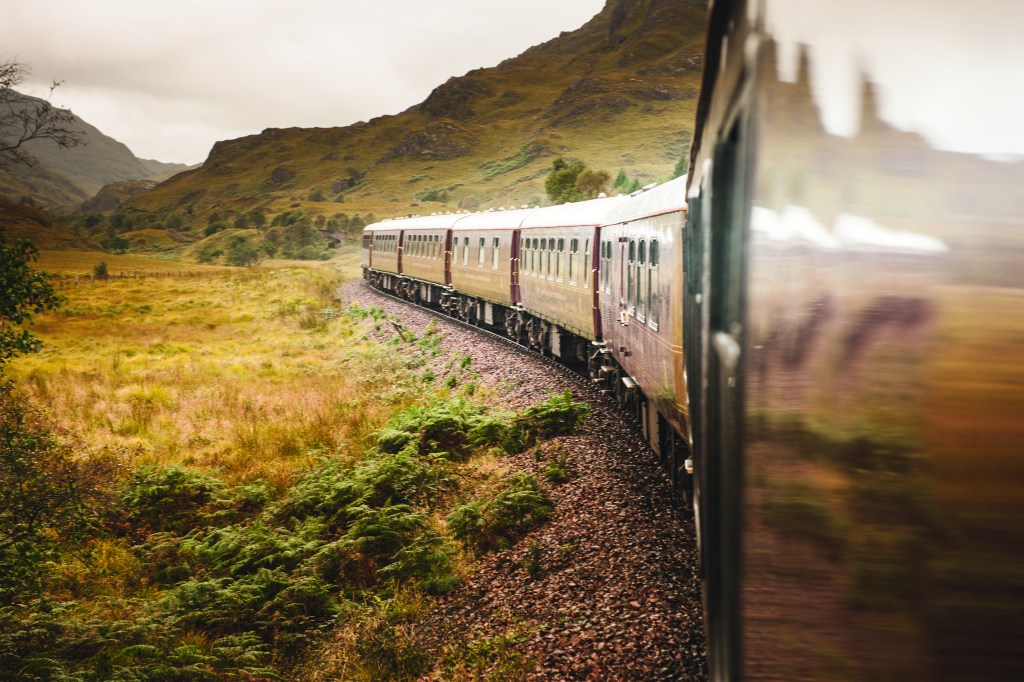 TIME TRAVEL THROUGH SCOTLAND: THE LUXURIOUS TRAIN “BELMOND ROYAL ...